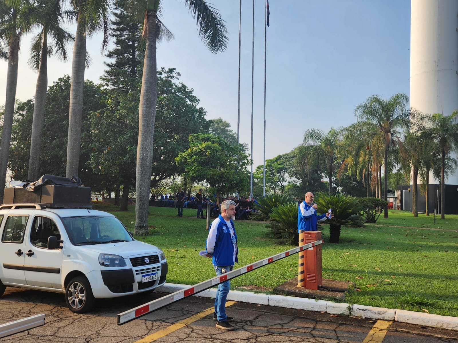 Diretoria e trabalhadores da Phinea juntos na Campanha Salarial ...